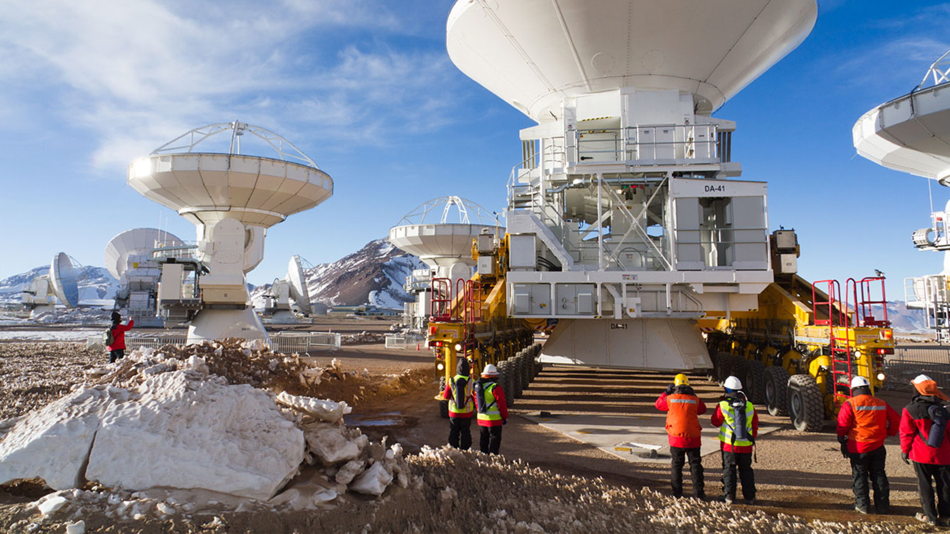 ALMA 10 – PARANAL 25 – Aportaciones de la astronomía española en Chile ...